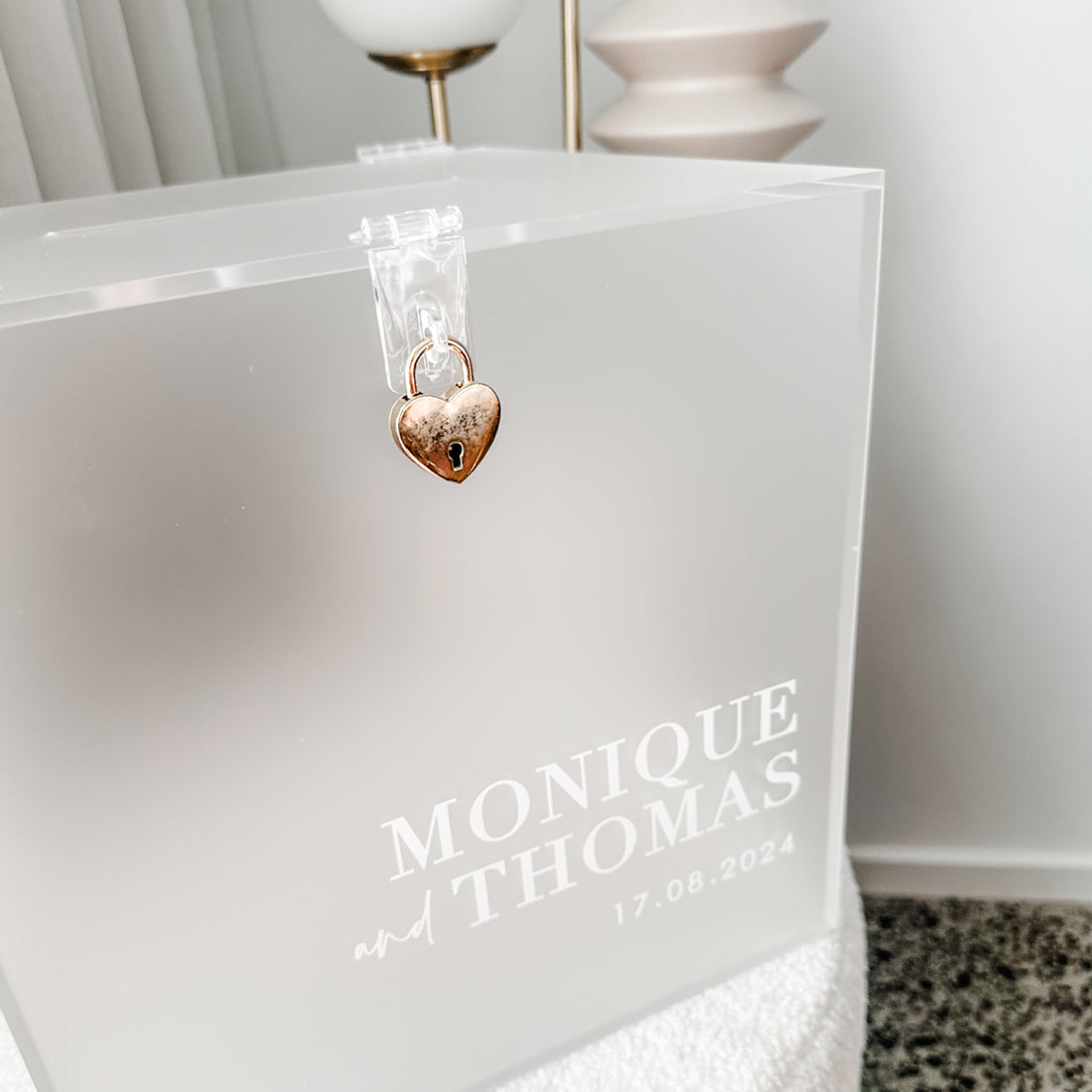 Acrylic Frosted Wishing Well – Carte Elegante